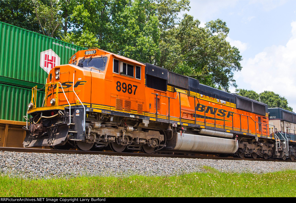 BNSF 8987